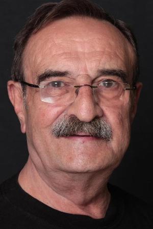 My Apologies (2023) - FilmAffinity