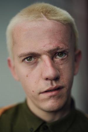 Robert Rhodes - FilmAffinity