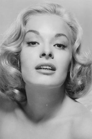 Jennifer Holden - FilmAffinity