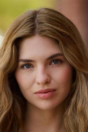 Taylor Geare - FilmAffinity