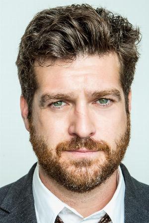 Zachary Bennett - FilmAffinity