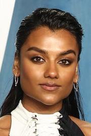 Simone Ashley - FilmAffinity