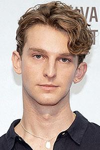 Louis Cunningham - FilmAffinity