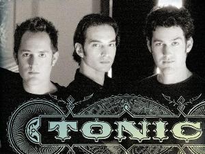 Tonic - FilmAffinity