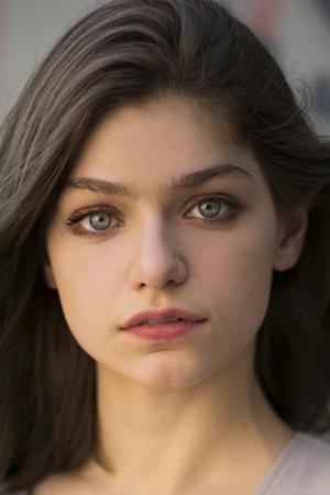 Catharine Daddario - FilmAffinity