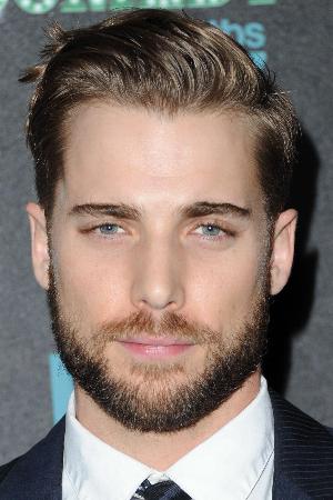 Dustin Milligan - FilmAffinity