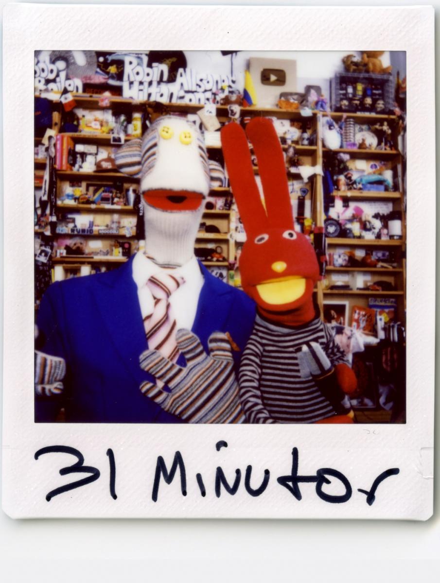 31 Minutos: Tiny Desk Concert (Vídeo musical) (2025) - FilmAffinity