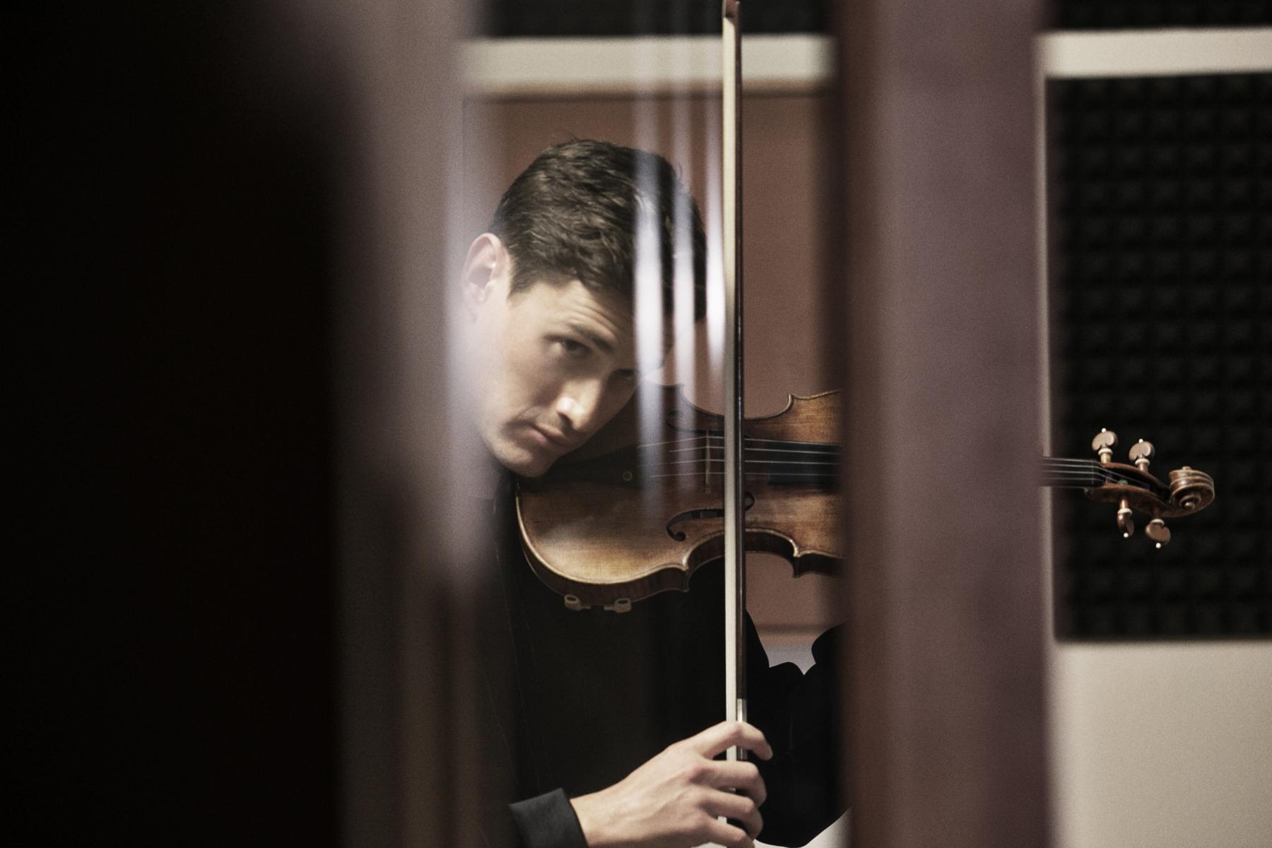 Image gallery for A Modern Man - FilmAffinity