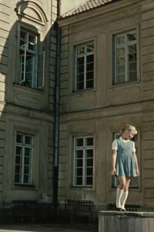 Image gallery for A Walk in the Old City of Warsaw (S) - FilmAffinity