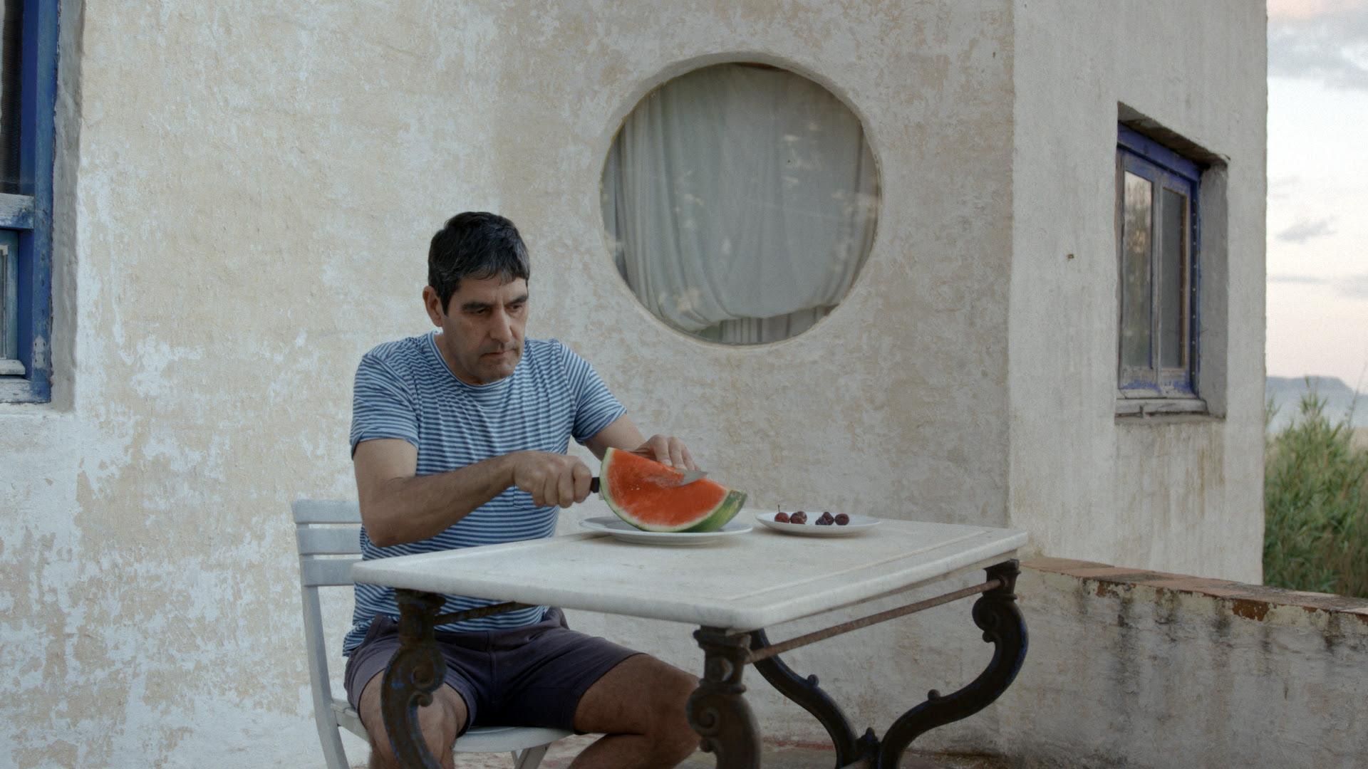 Sección visual de Ahora la luz cae vertical - FilmAffinity