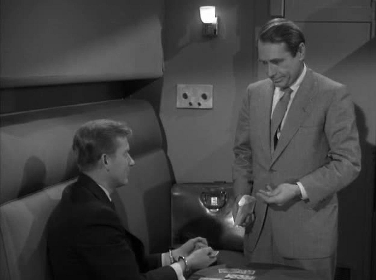 Alfred Hitchcock presenta: The Manacled (TV) (1957) - FilmAffinity
