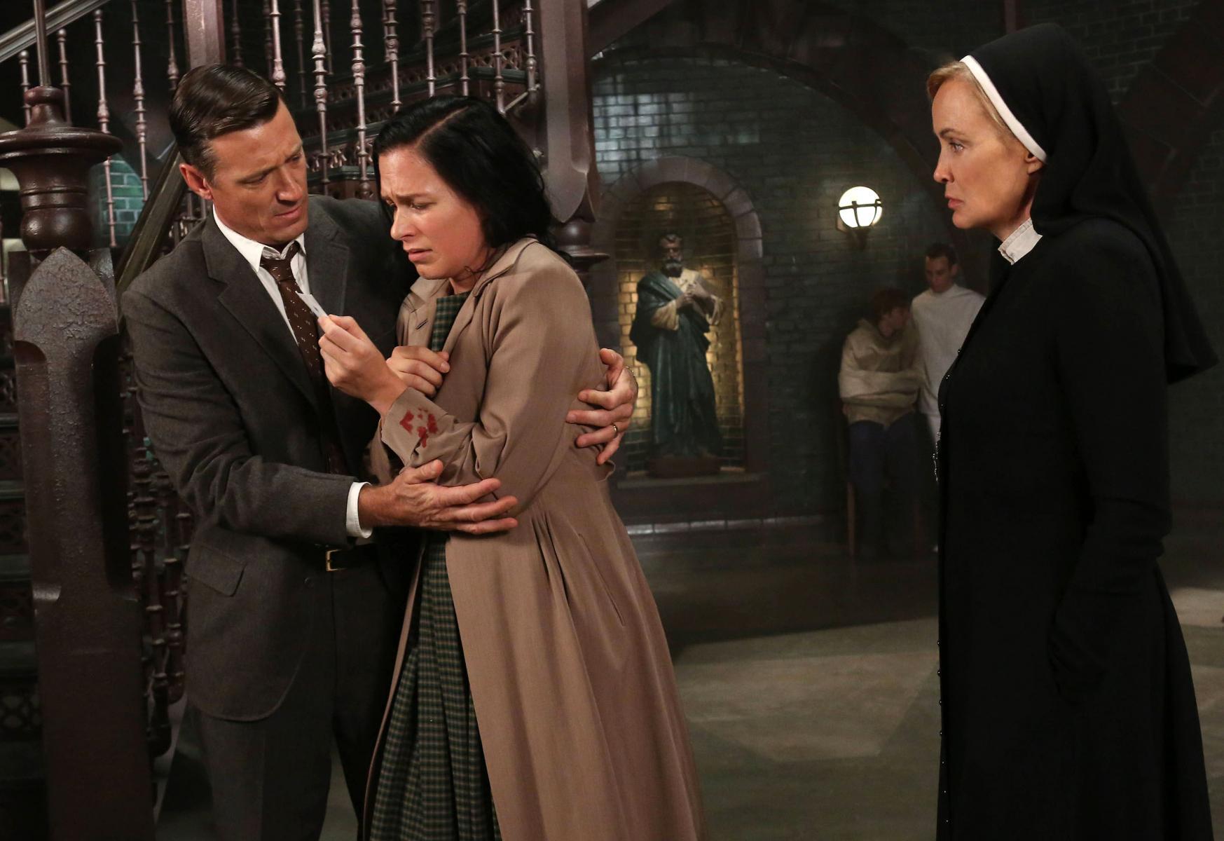 Sección visual de American Horror Story: Asylum (Miniserie de TV ...