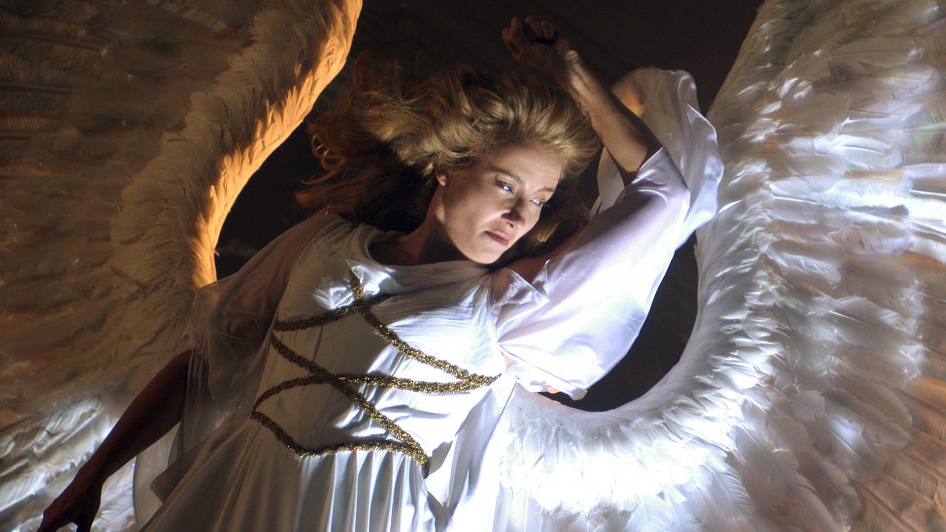 Image gallery for Angels in America (TV Miniseries) - FilmAffinity