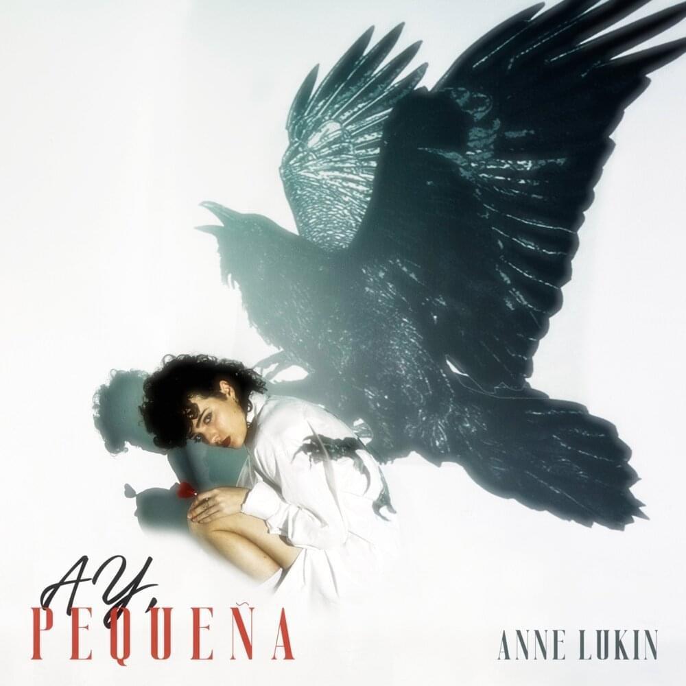 Sección visual de Anne Lukin: Ay, pequeña (Vídeo musical) - FilmAffinity