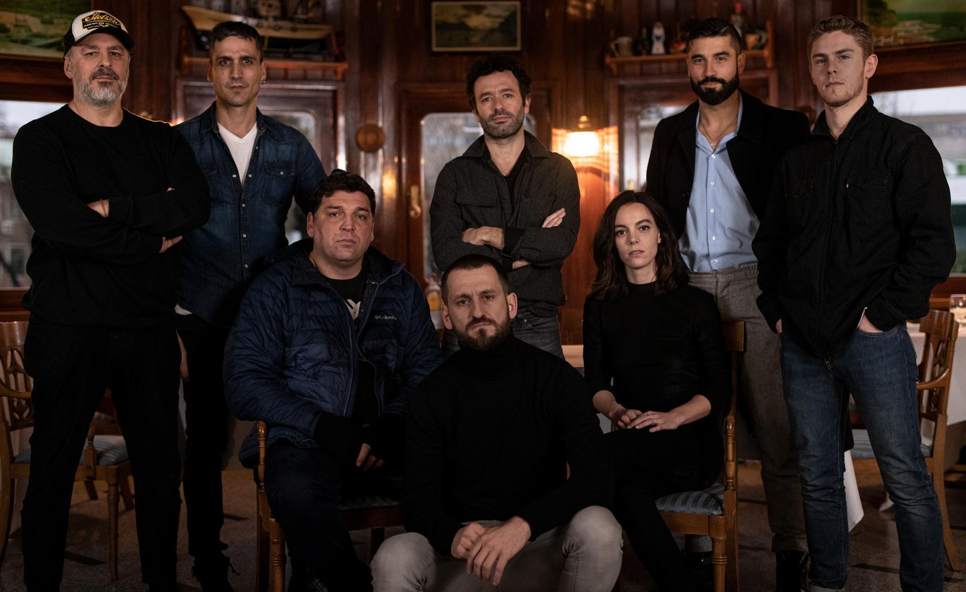 Sección visual de Antidisturbios (Miniserie de TV) - FilmAffinity