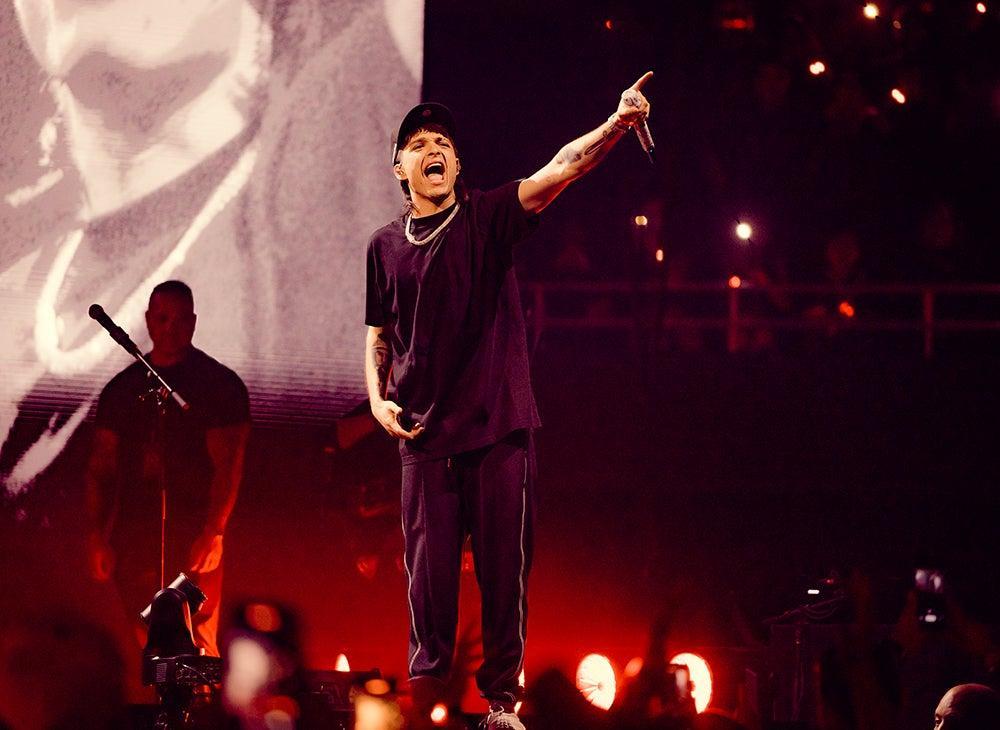 Sección visual de Apple Music Live: Peso Pluma - FilmAffinity