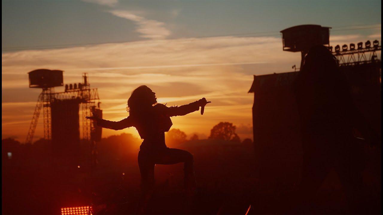 Sección visual de Arch Enemy: The Watcher (Vídeo musical) - FilmAffinity