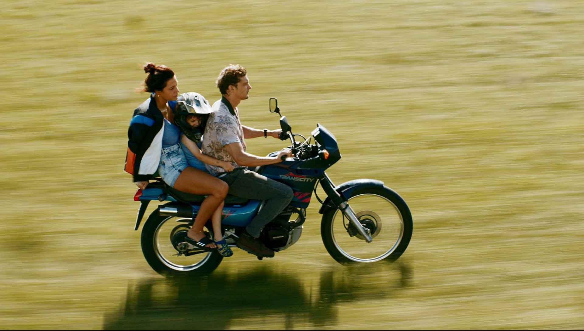 Image gallery for Back Home - FilmAffinity