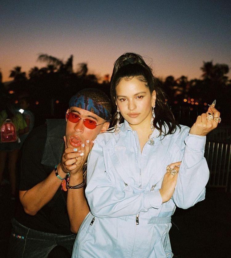 Sección visual de Bad Bunny & Rosalía: La noche de anoche (Vídeo ...