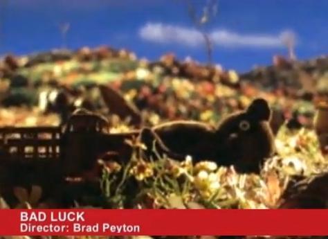 Sección visual de Bad Luck (C) - FilmAffinity