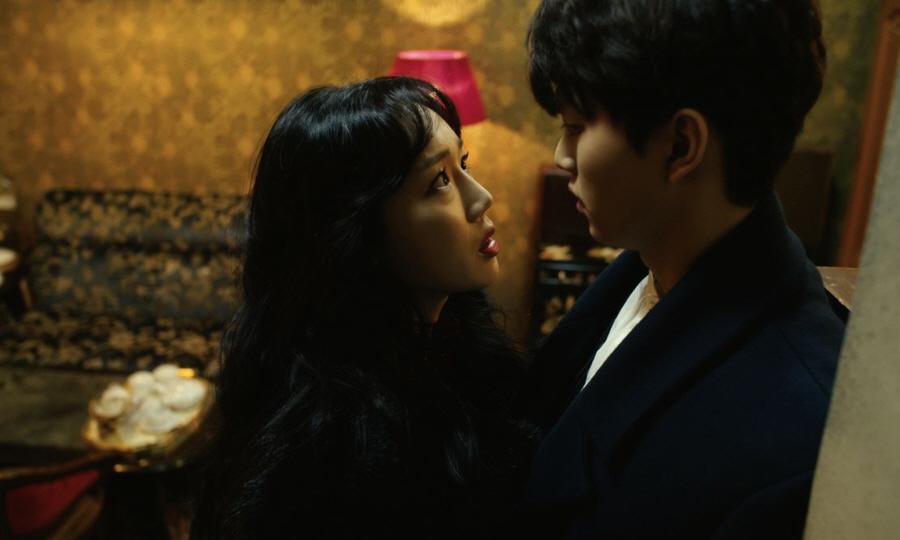 Image gallery for Beautiful Vampire - FilmAffinity