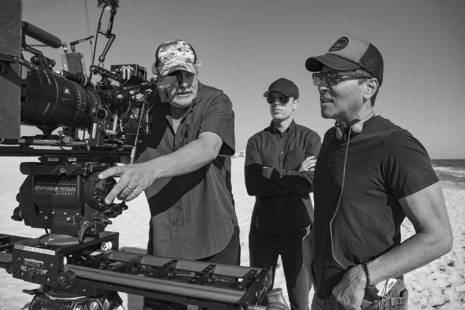 Image gallery for Bigger - FilmAffinity