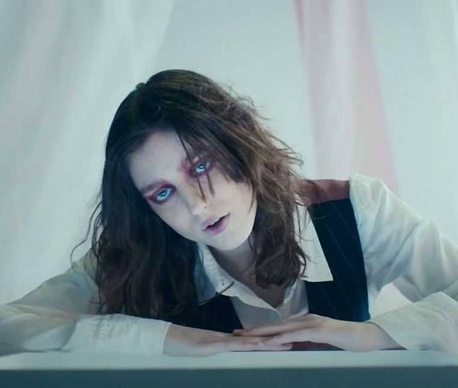 Image gallery for Birdy: Raincatchers (Music Video) - FilmAffinity