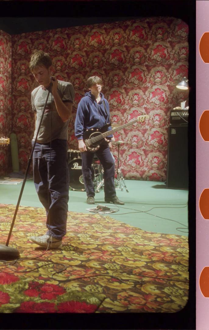 Image gallery for Blur: Song 2 (Take 2) (Music Video) - FilmAffinity