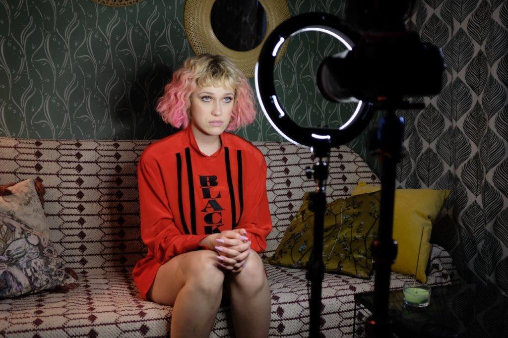 Sección visual de Bring Back Alice (Miniserie de TV) - FilmAffinity