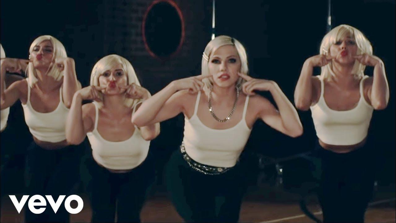 Image gallery for Carly Rae Jepsen: Too Much (Music Video) - FilmAffinity