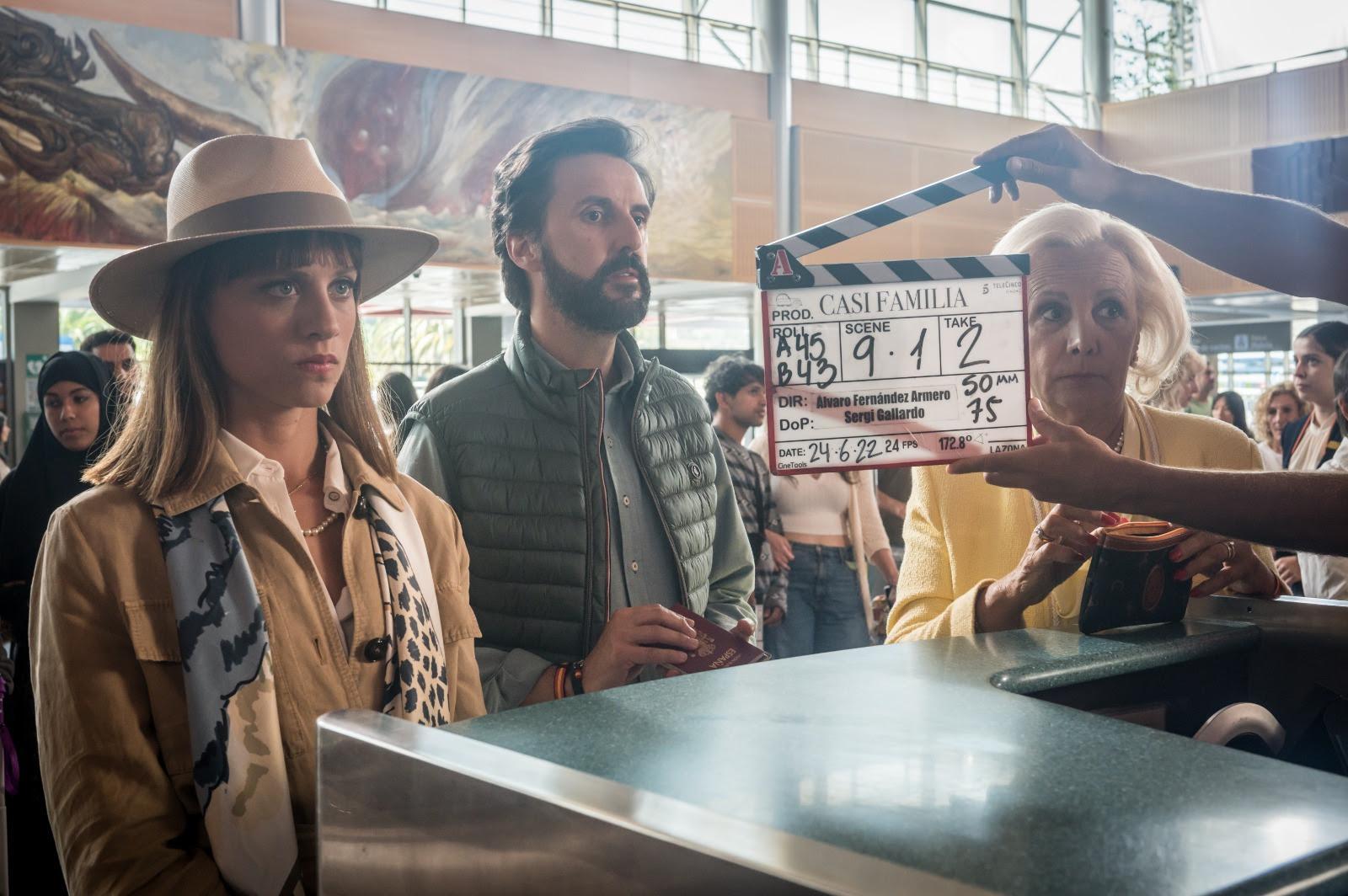 Image gallery for Casi familia - FilmAffinity