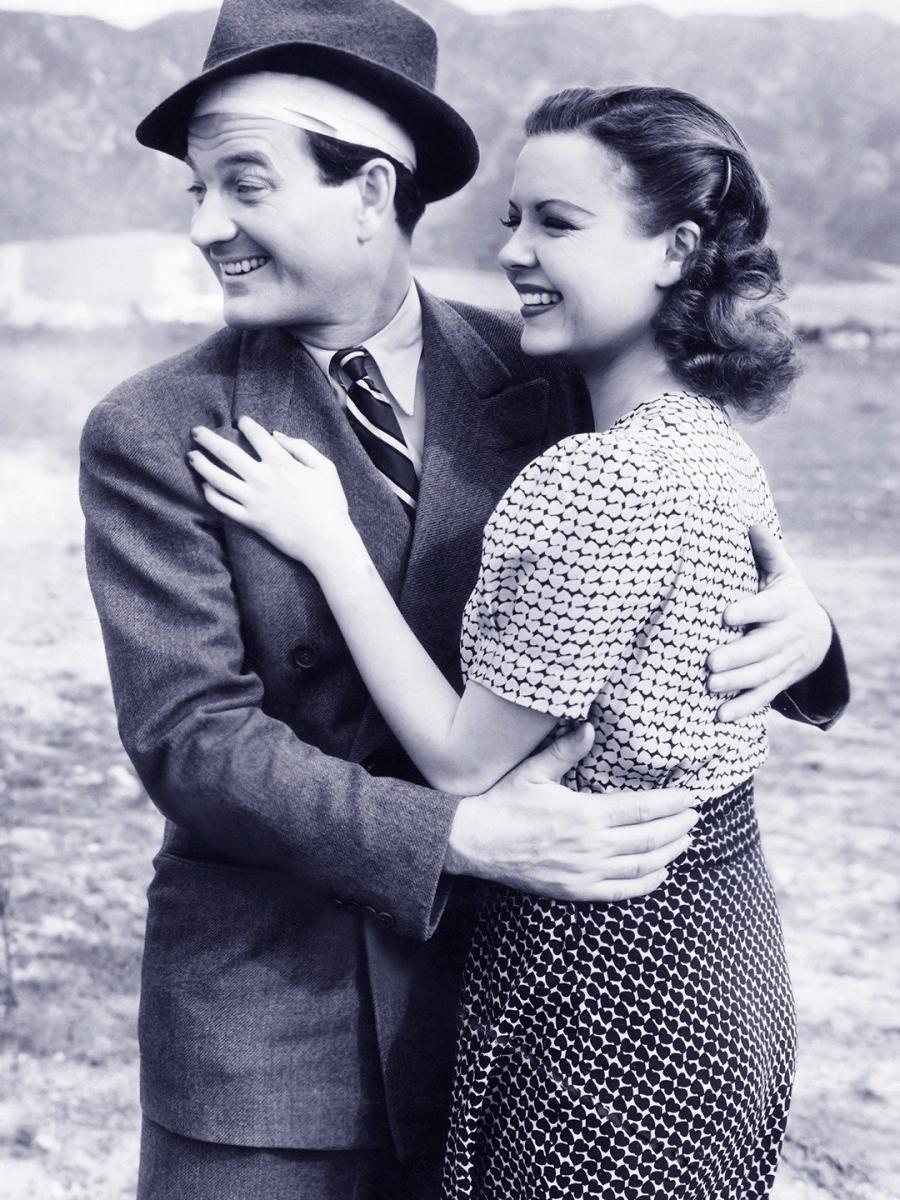 Image gallery for Chasing Trouble - FilmAffinity