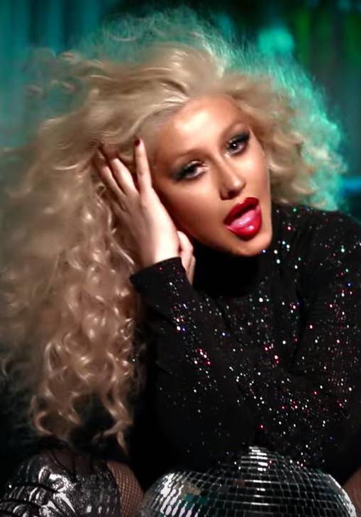 Sección visual de Christina Aguilera: Telepathy (Vídeo musical ...