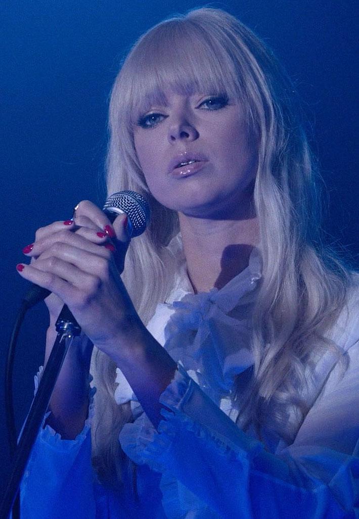 Image gallery for Chromatics: Shadow (Music Video) - FilmAffinity