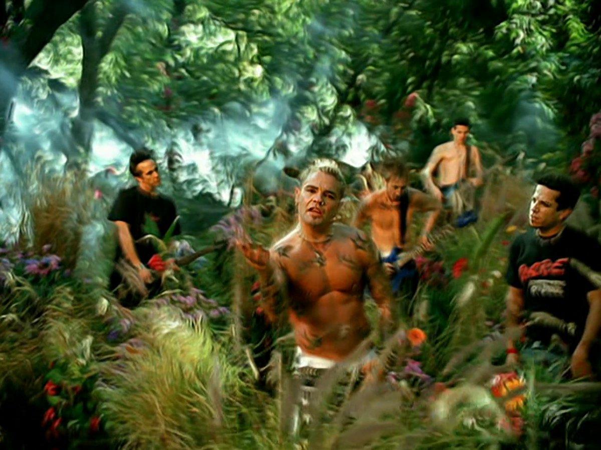 Sección visual de Crazy Town: Butterfly (Vídeo musical) - FilmAffinity