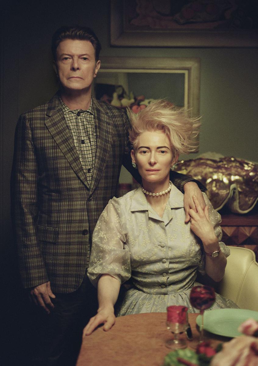 Sección visual de David Bowie: The Stars (Are Out Tonight) (Vídeo ...