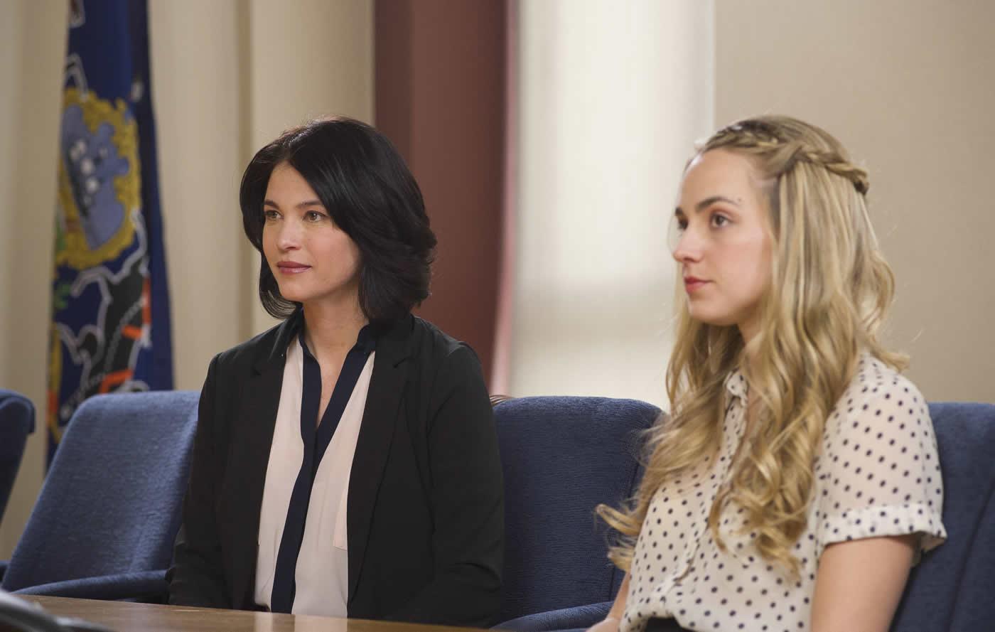 Image gallery for "Dead on Campus (TV)" - FilmAffinity