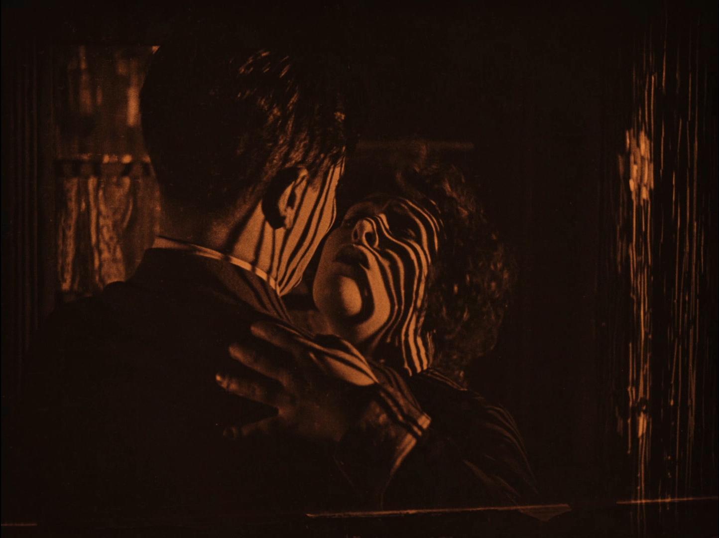 Sección visual de Declive - FilmAffinity