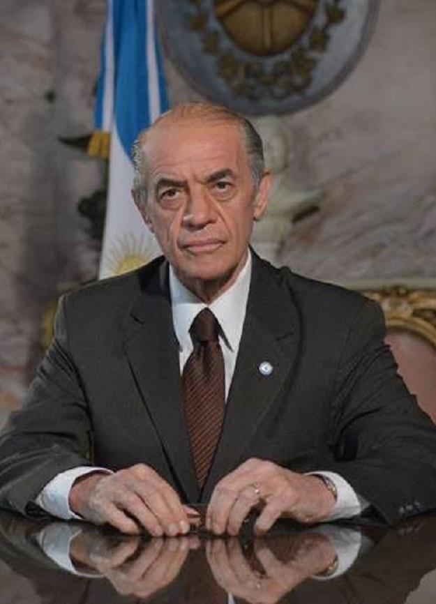 Sección visual de Diciembre, 2001 (Serie de TV) - FilmAffinity