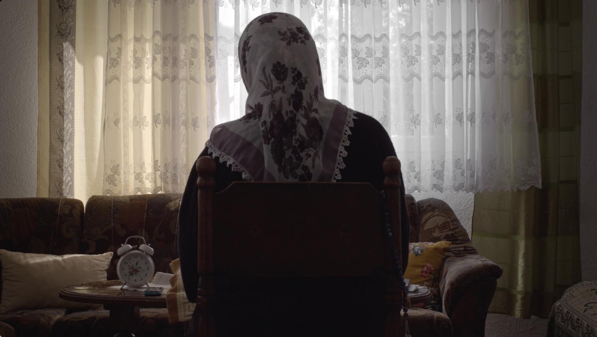 Image gallery for Disturbed Earth - FilmAffinity