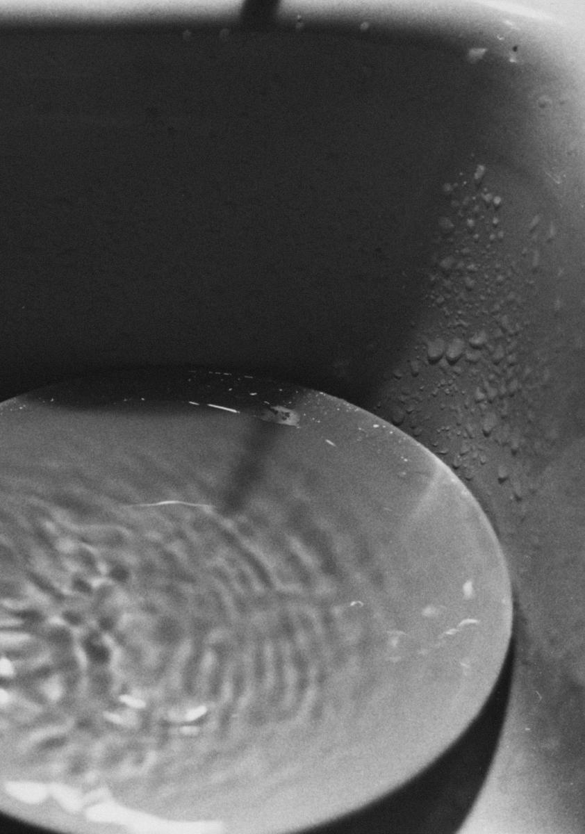 Image gallery for Dripping Water (S) (S) - FilmAffinity