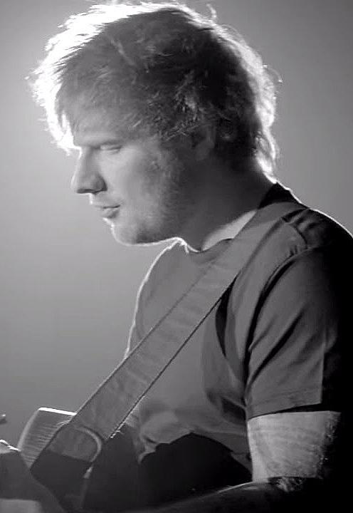 Sección visual de Ed Sheeran: One (Vídeo musical) - FilmAffinity