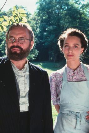 Sección visual de El décimo hombre (TV) - FilmAffinity