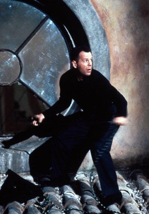 Sección visual de El gran halcón - FilmAffinity