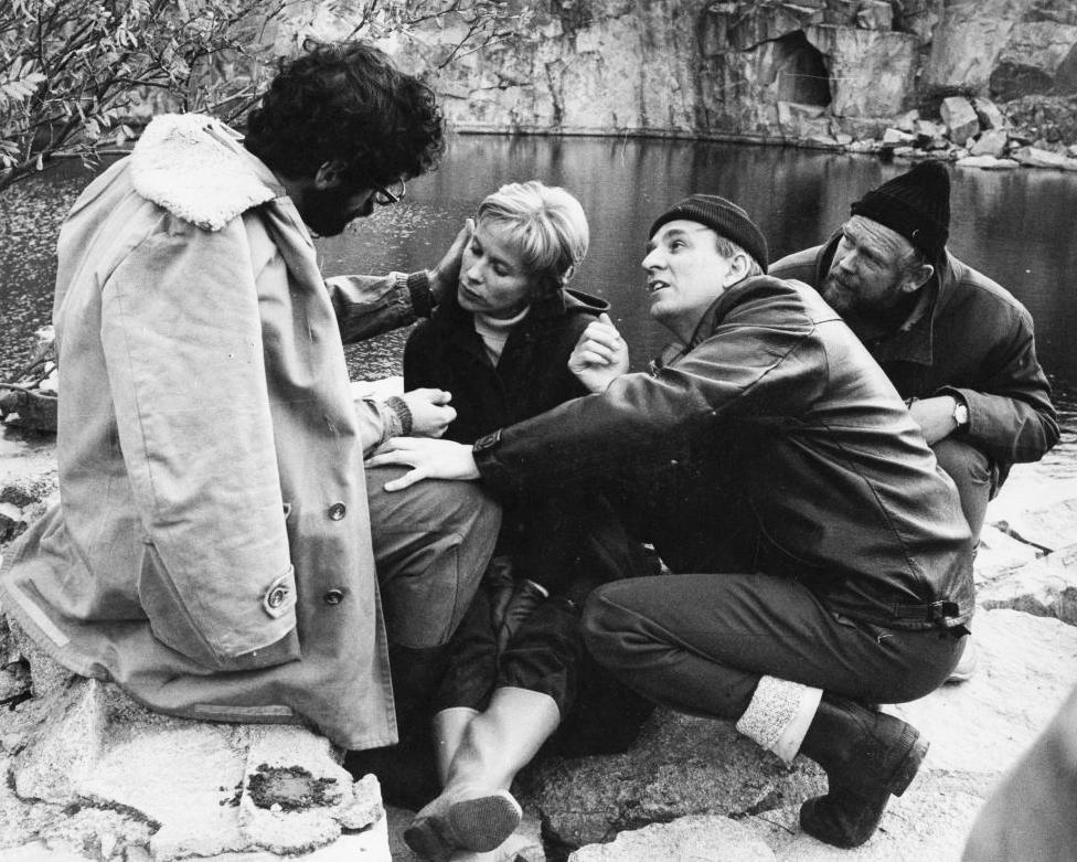 Sección visual de El toque - FilmAffinity