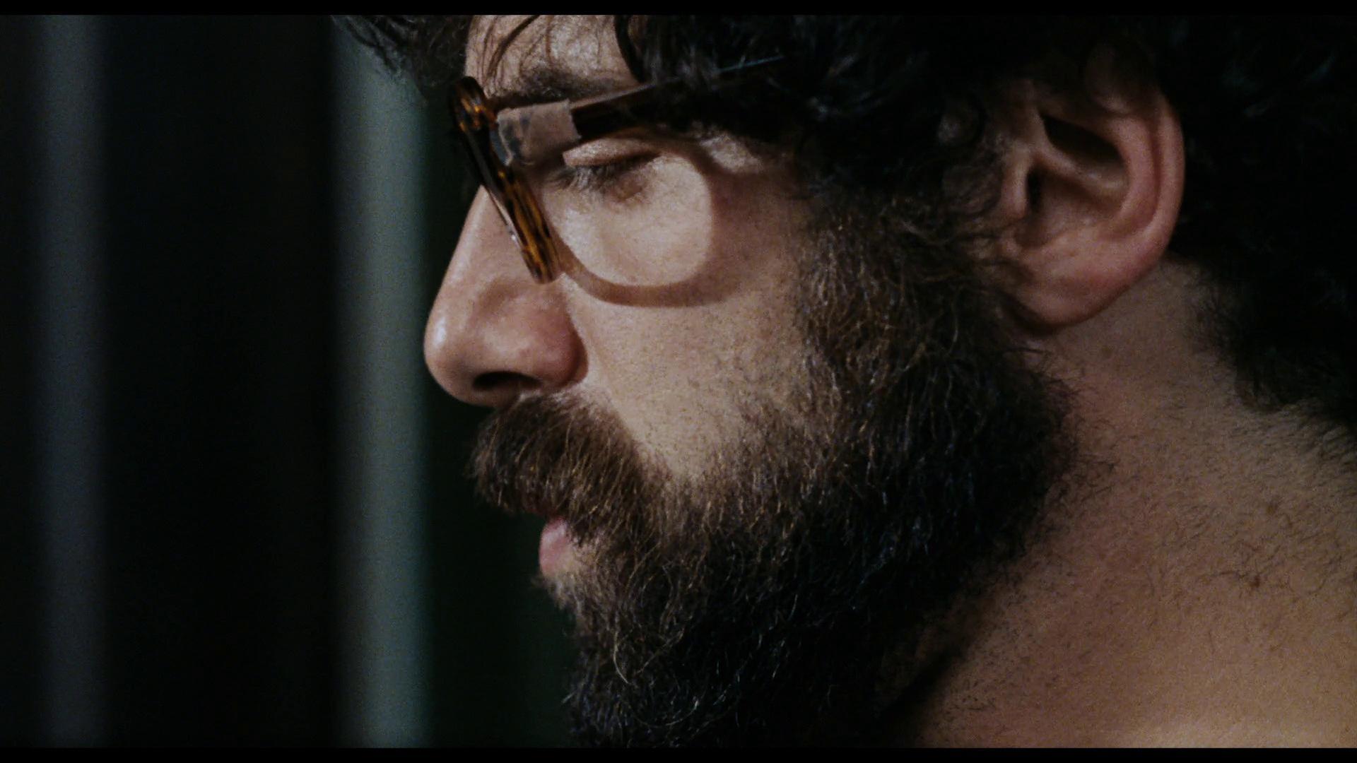 Sección visual de El toque - FilmAffinity