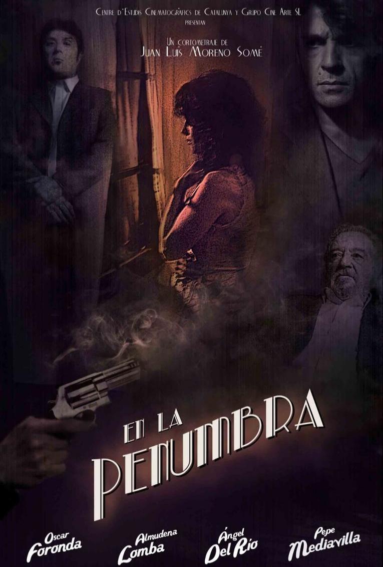 En la penumbra (C) (2012) - FilmAffinity