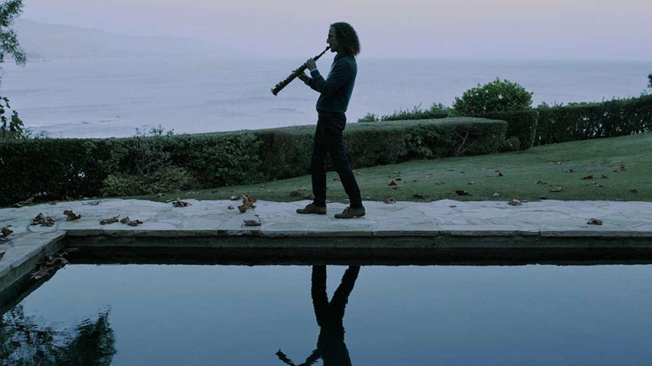 Sección visual de Escuchando a Kenny G - FilmAffinity