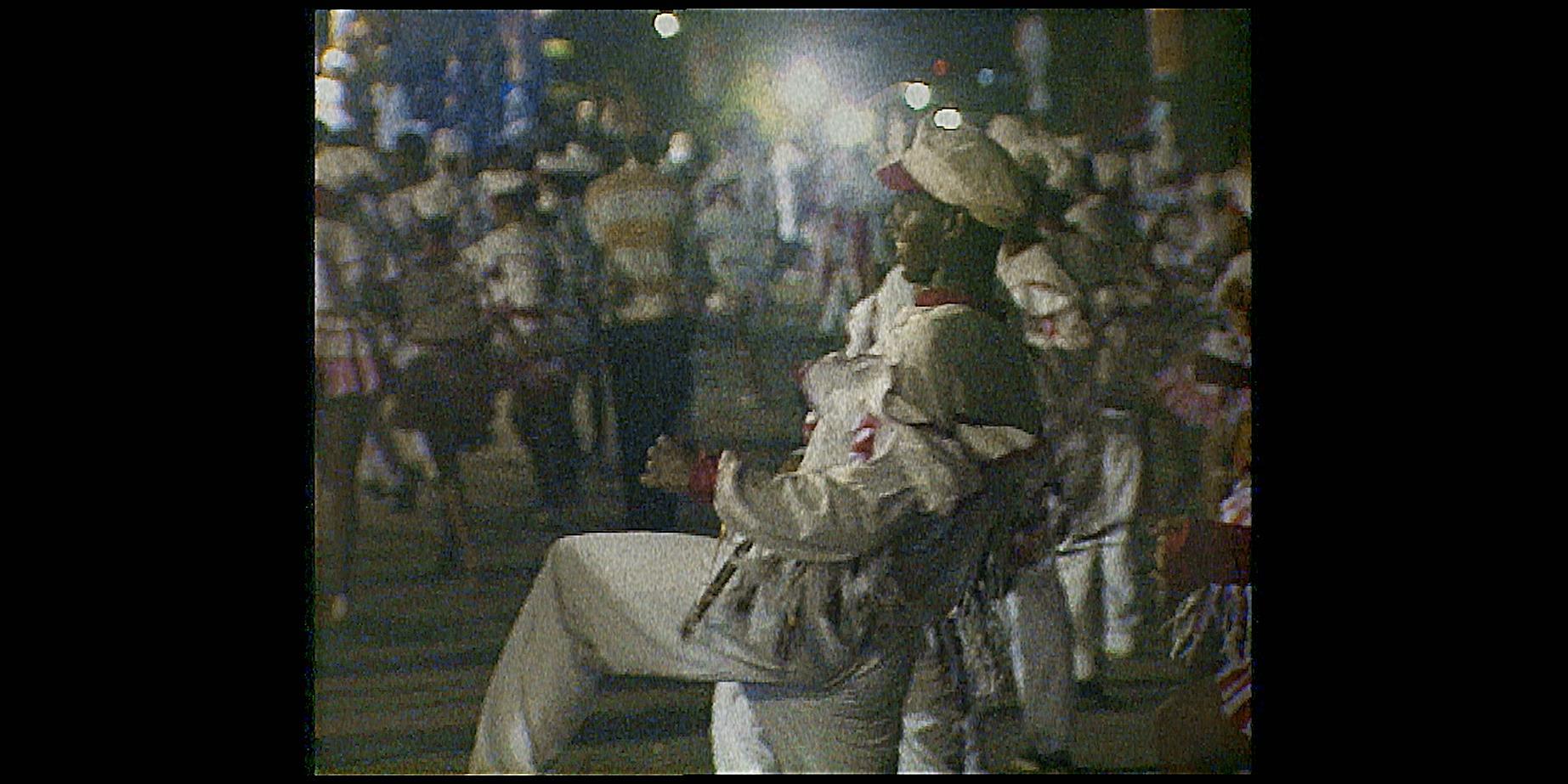 Image gallery for Ese mundo que no te da nada - FilmAffinity