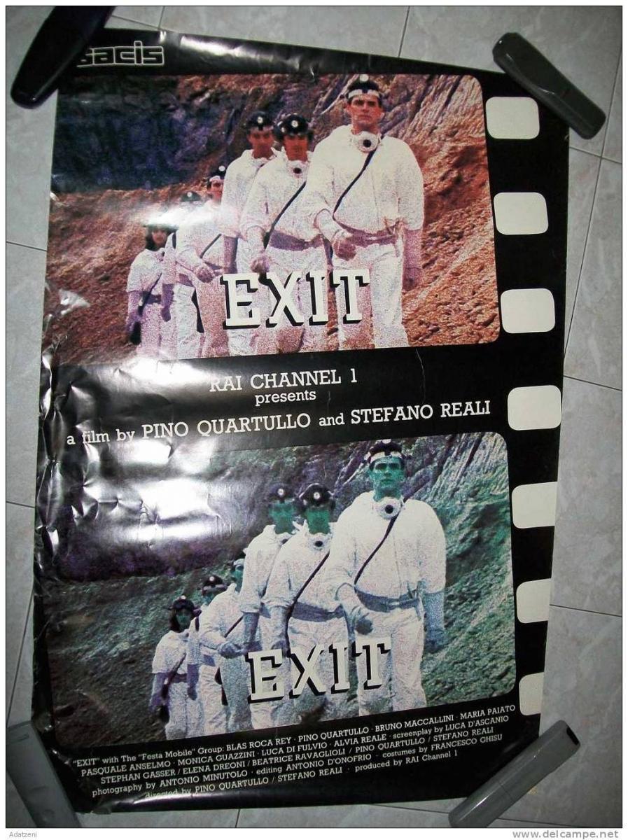 Sección visual de Exit (C) - FilmAffinity
